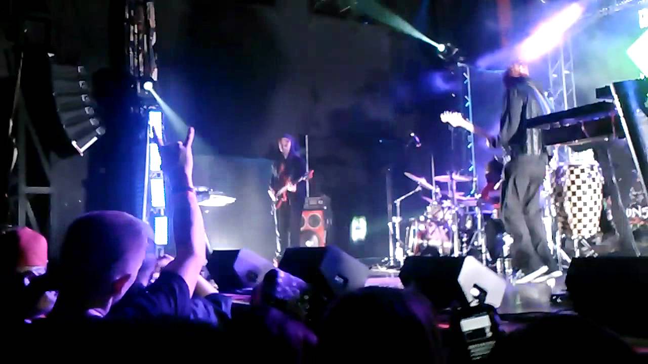 MAYDAY! House of blues houston tech n9ne - YouTube