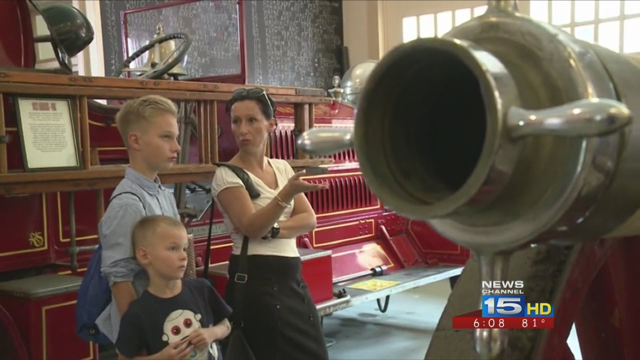 Fallen firefighter's family visits Fort Wayne - YouTube