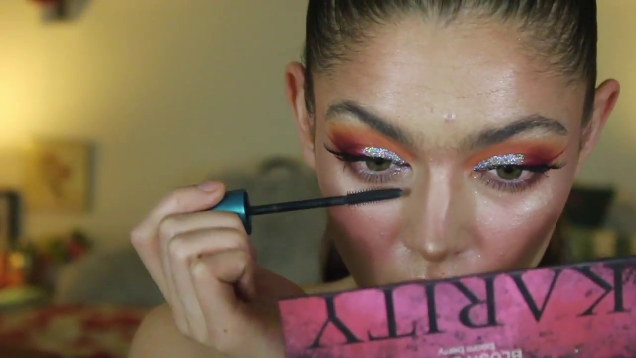 Slay 2018 Away | Holiday Makeup Tutorial - YouTube