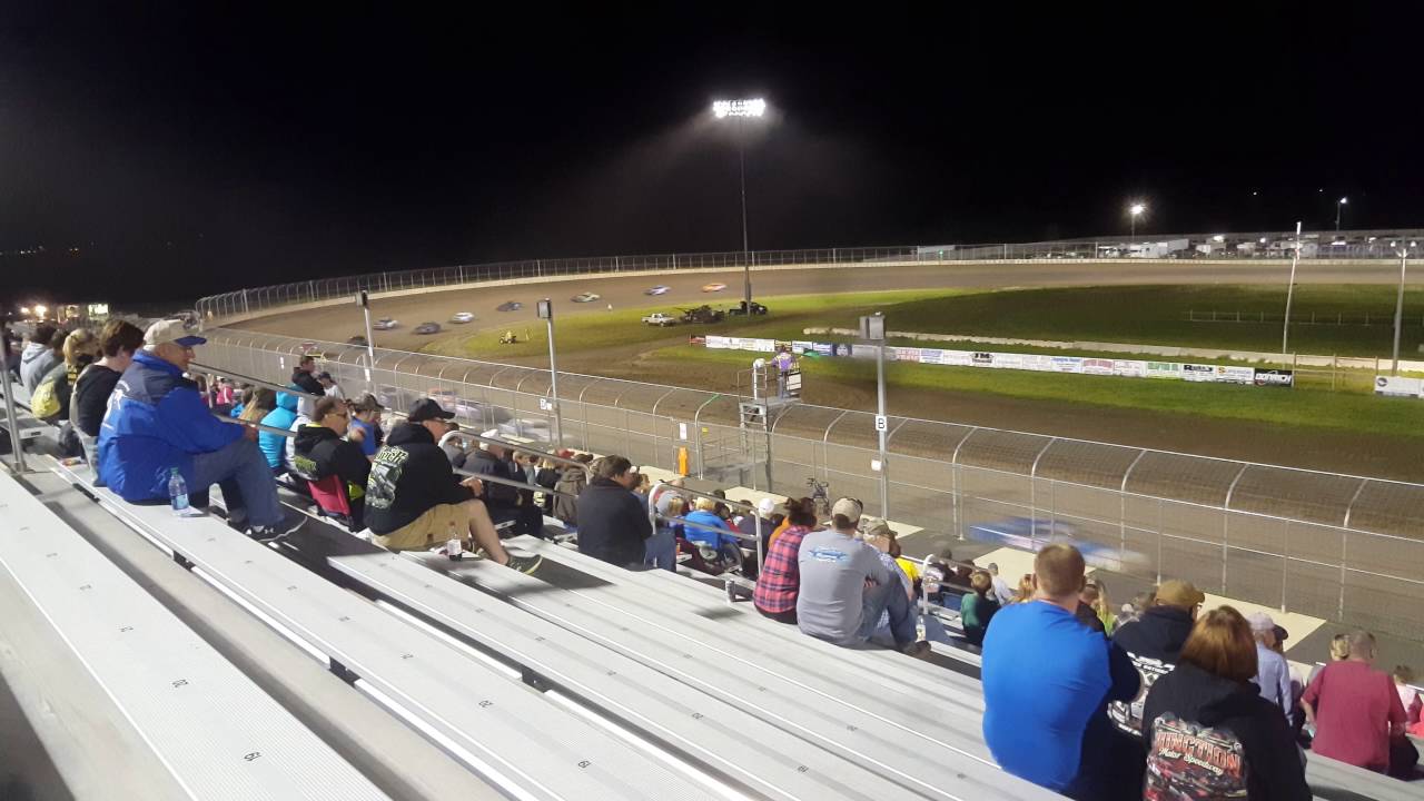 Hobby stock A feature part 2 Junction Motor Speedway 05/28/16 - YouTube