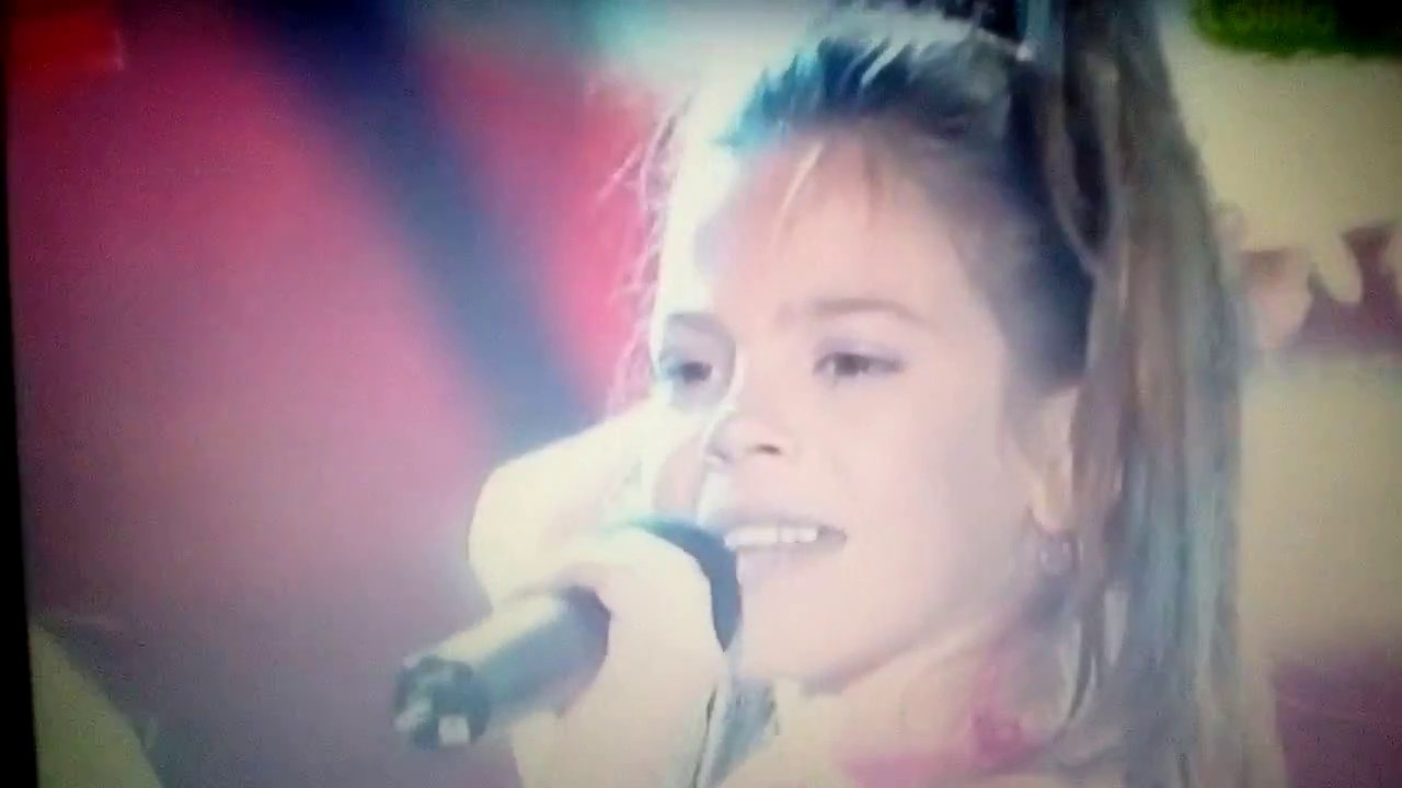 María Isabel Antes Muerta Que Sencilla Eurojunior 2004 - YouTube