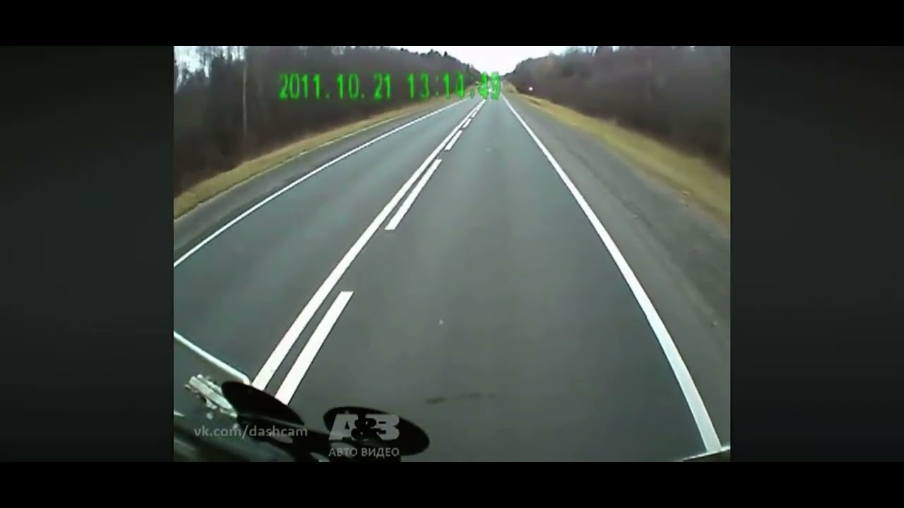 Russia: Daewoo Nexia and truck. Tough fatal accident - YouTube