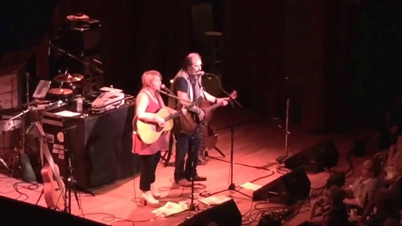 Shawn COLVIN & Steve EARLE "Raise the Dead" song by Emmylou Harris ...