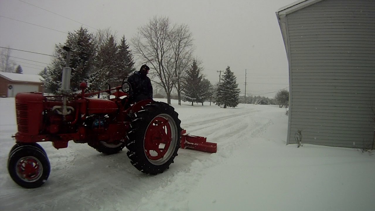 Farmall H Snow Plowing 2-9-18 Part 1 - YouTube