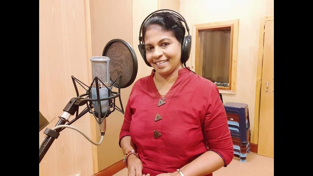 Wasantha Thilakangani New Song -Puthuni Numba Thawa Awadiyennam(Music ...