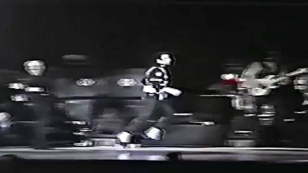 Michael Jackson Calls Security After Getting Hit By A Coin On Stage ...