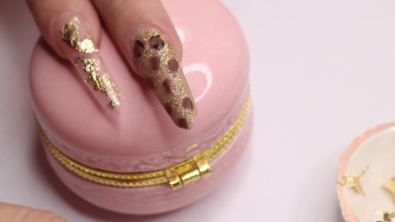 Diseño de uñas con punta Edge - YouTube