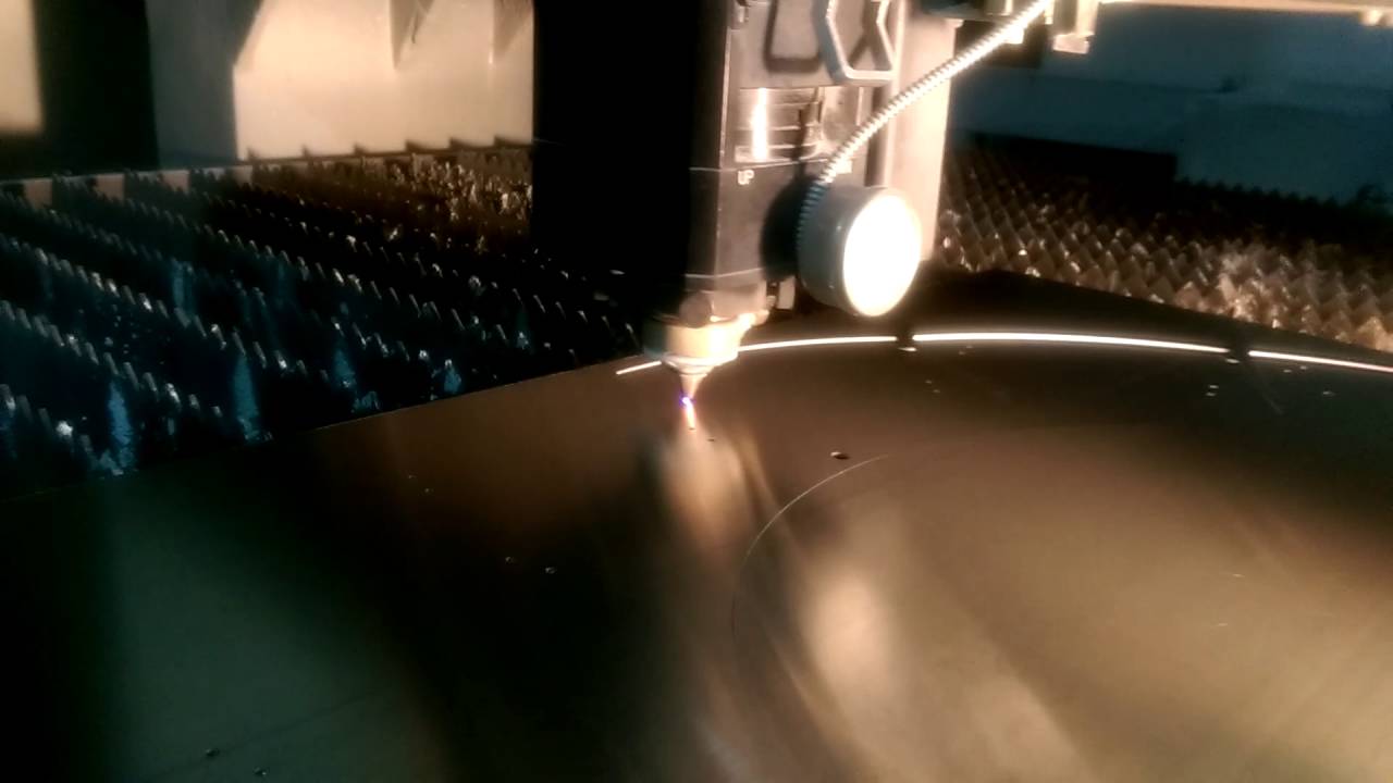 Laser Cutting out a Reflector - YouTube