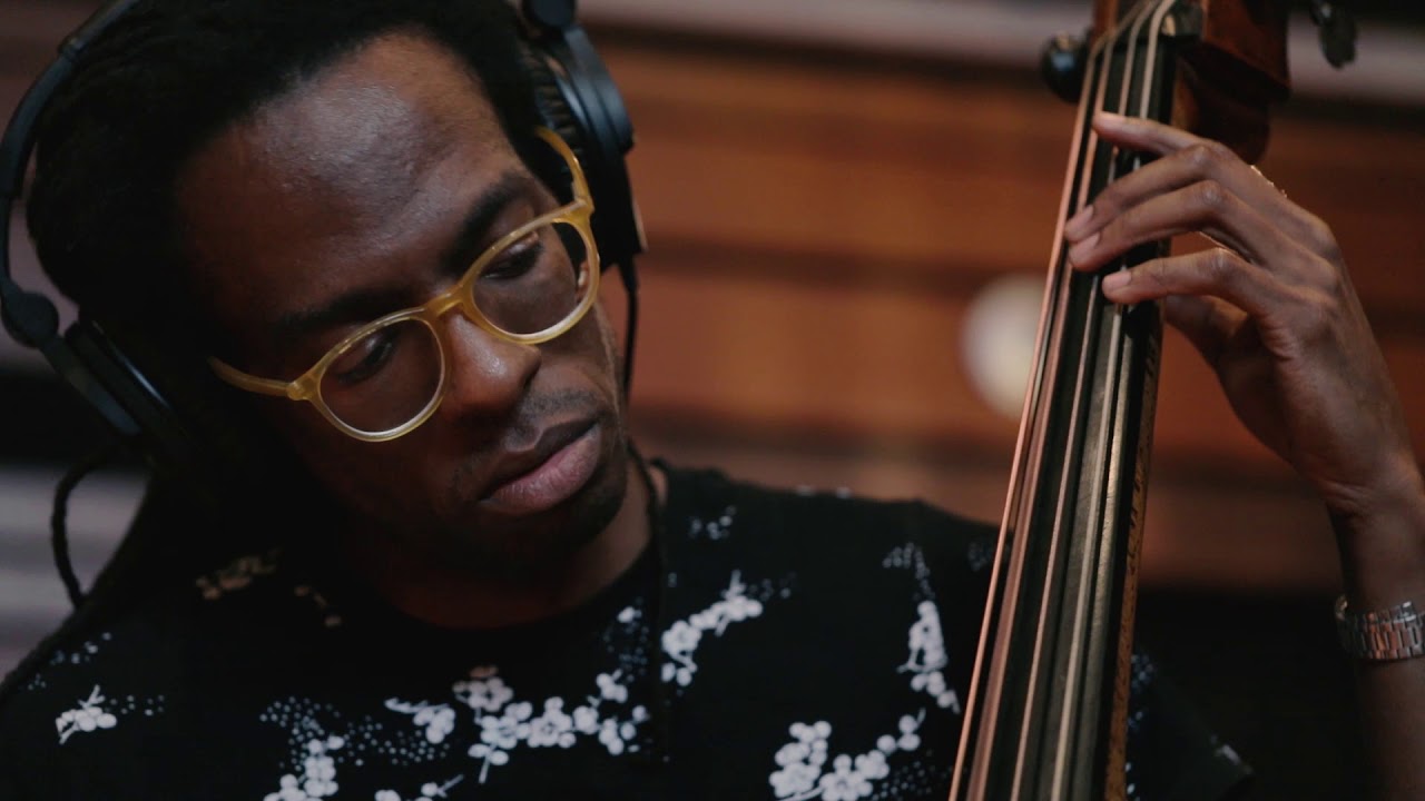 Gideon King & City Blog - "Upscale Madhouse" (Live) - YouTube