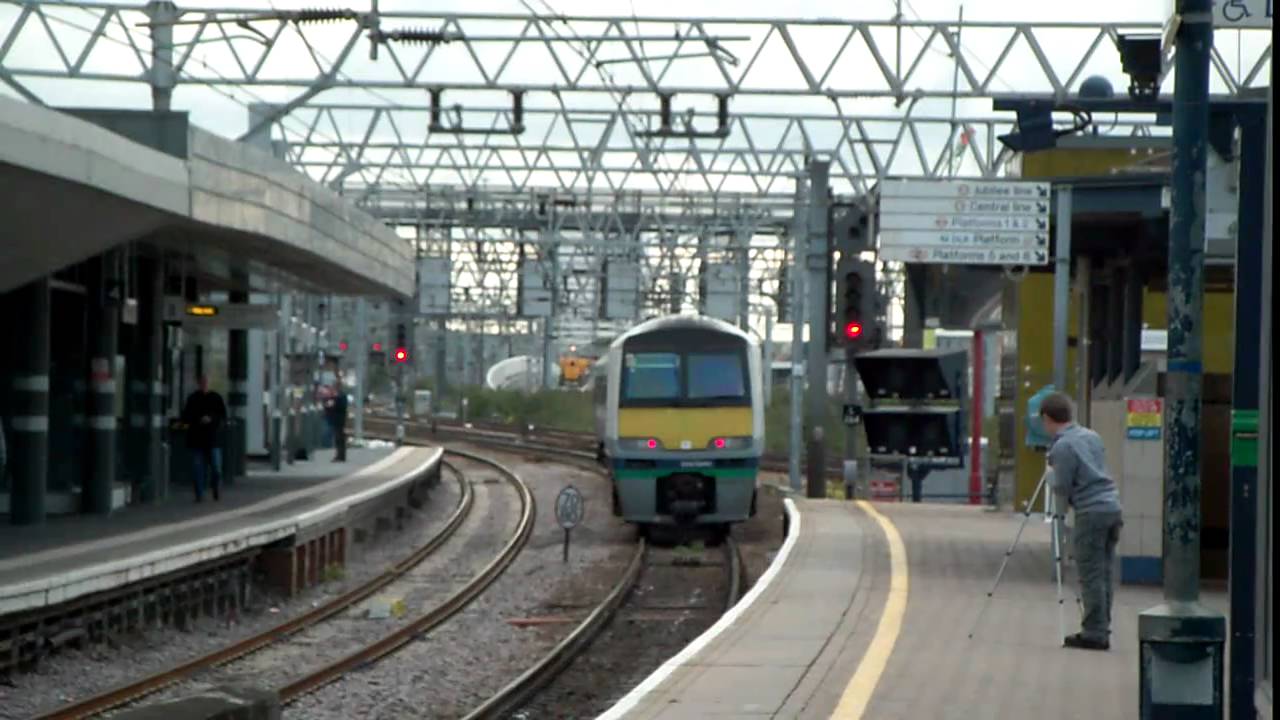 National Express Class 321332 Passing Stratford - YouTube