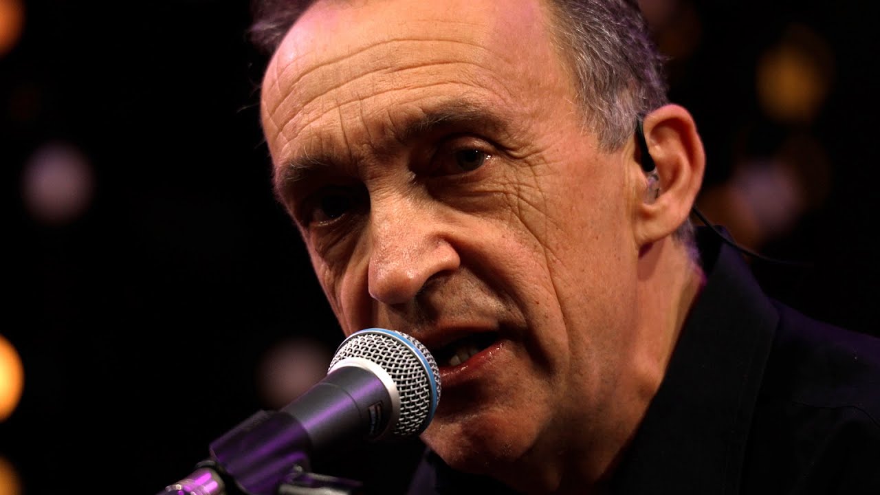 Justin Adams and Mauro Durante - Sweet Release (Live on KEXP) - YouTube