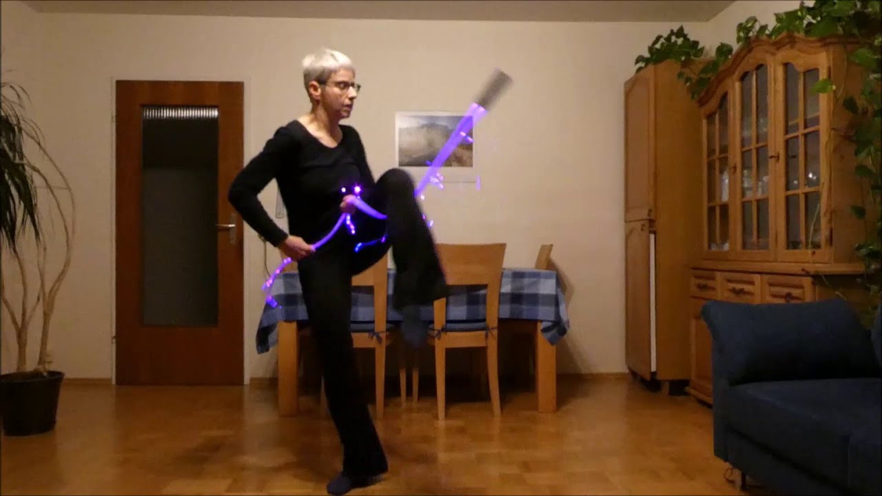 Light Whip Tutorial: Turning with "Saddle Hops" - YouTube