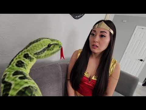 Wonder Sumiko Meets Sir Hiss - YouTube