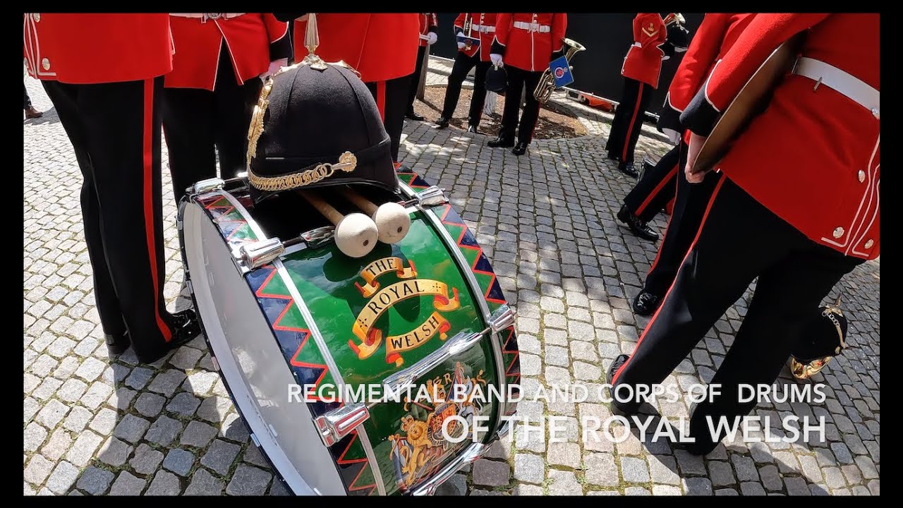 THE REGIMENTAL BAND AND CORPS OF DRUMS OF THE ROYAL WELSH 🎶 - YouTube