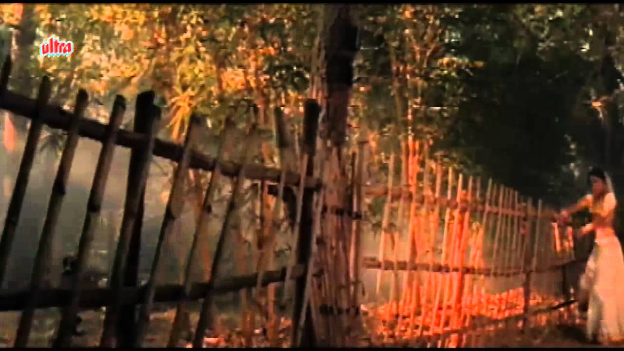 Maathe Ki Bindiya - Alka Yagnik, Udit Narayan, Tabu, Sunny, Himmat song ...