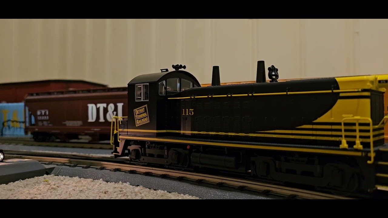 Detroit Terminal Railroad. lionel legacy - YouTube