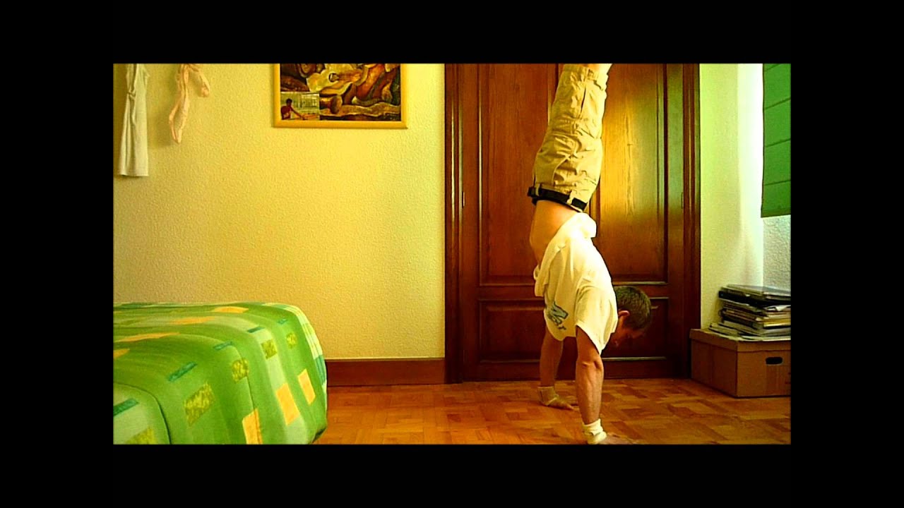 Handstand hold progression 92sec - YouTube