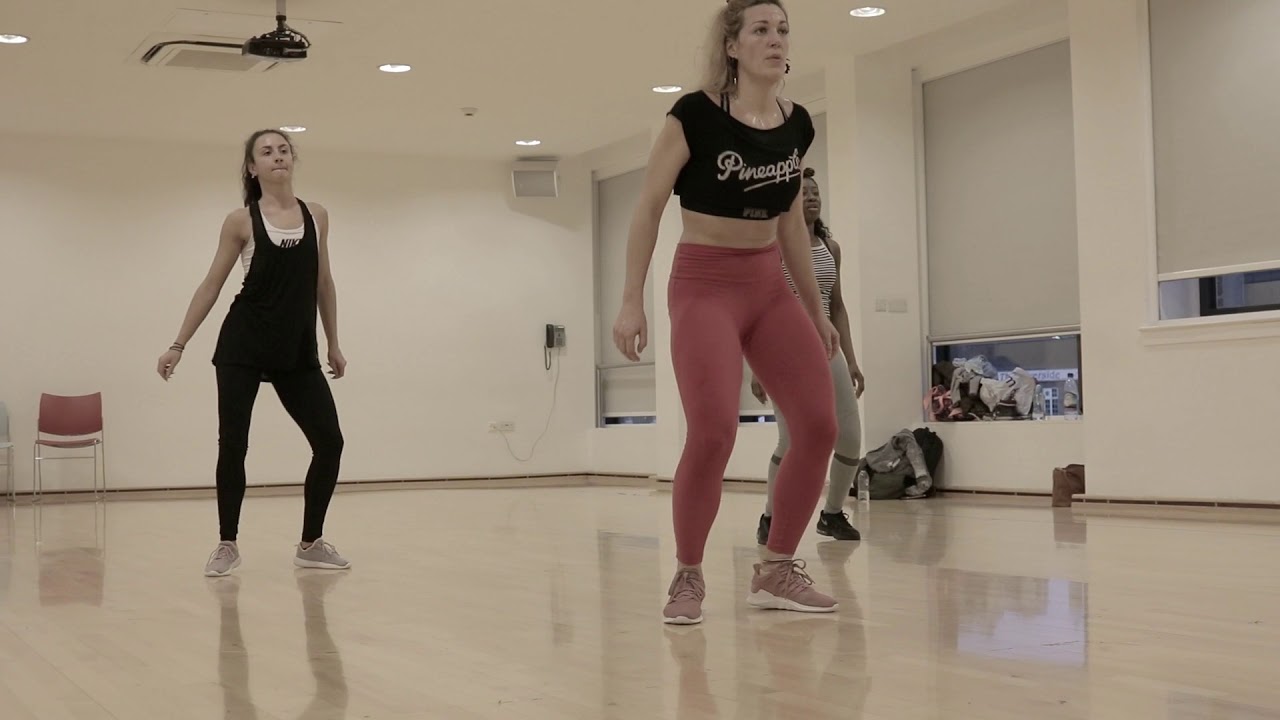 Bootyful® workout programme promo 02 - YouTube