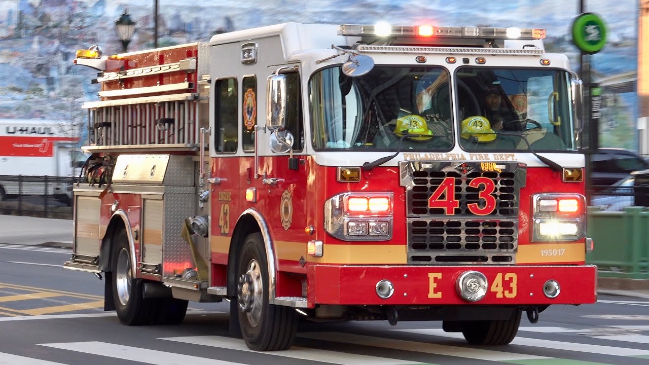 Philadelphia Fire Department Engine 43 Responding - YouTube