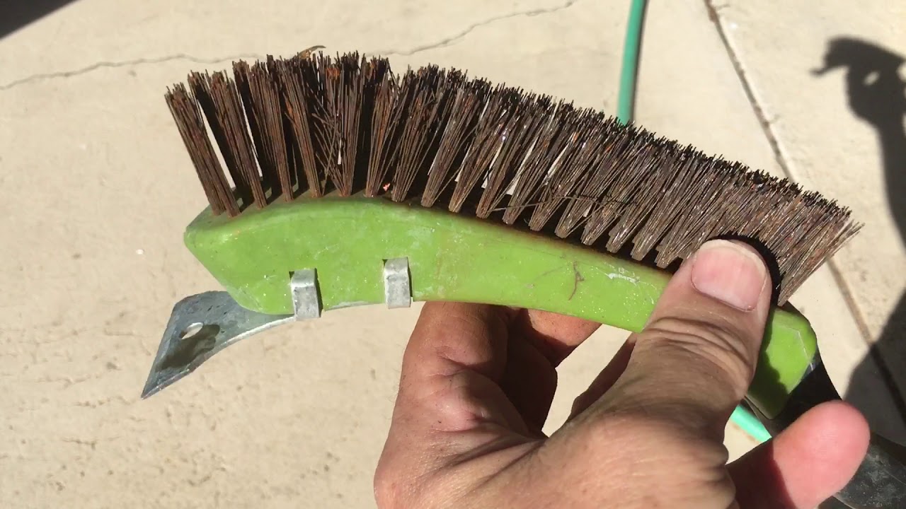 I only buy Stainless Steel wire brushes to clean paint brushes - YouTube