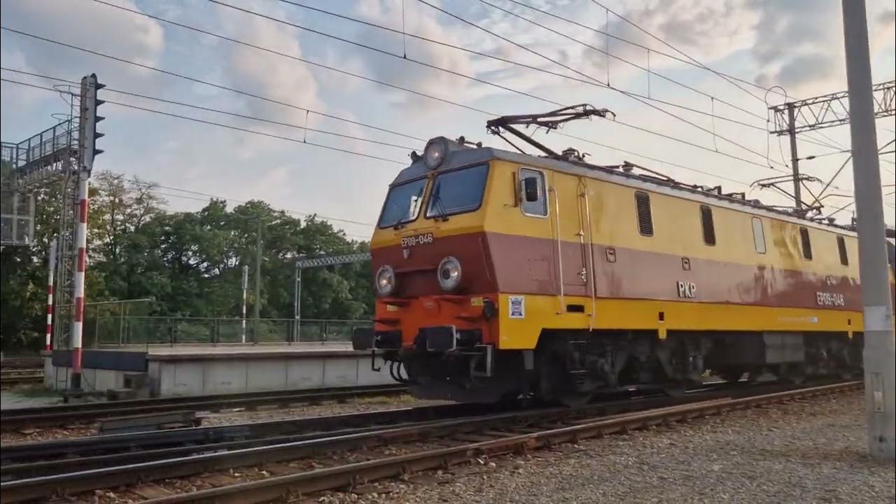 LOKOMOTYWA EP09-46 Z IC MALCZEWSKI DO KRAKOWA WE WROCŁAWIU - YouTube