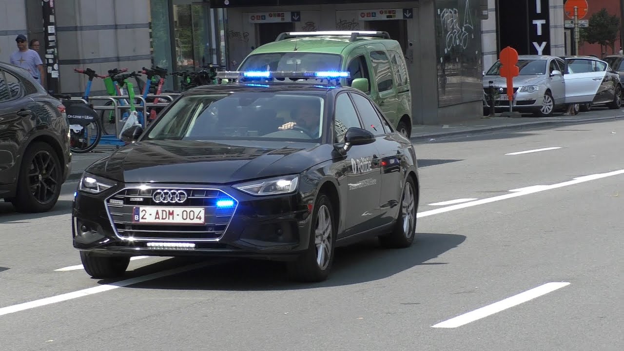 [High-Speed!] Audi A4 and Volvo V90 Cross Country BAA-AOB Police ...
