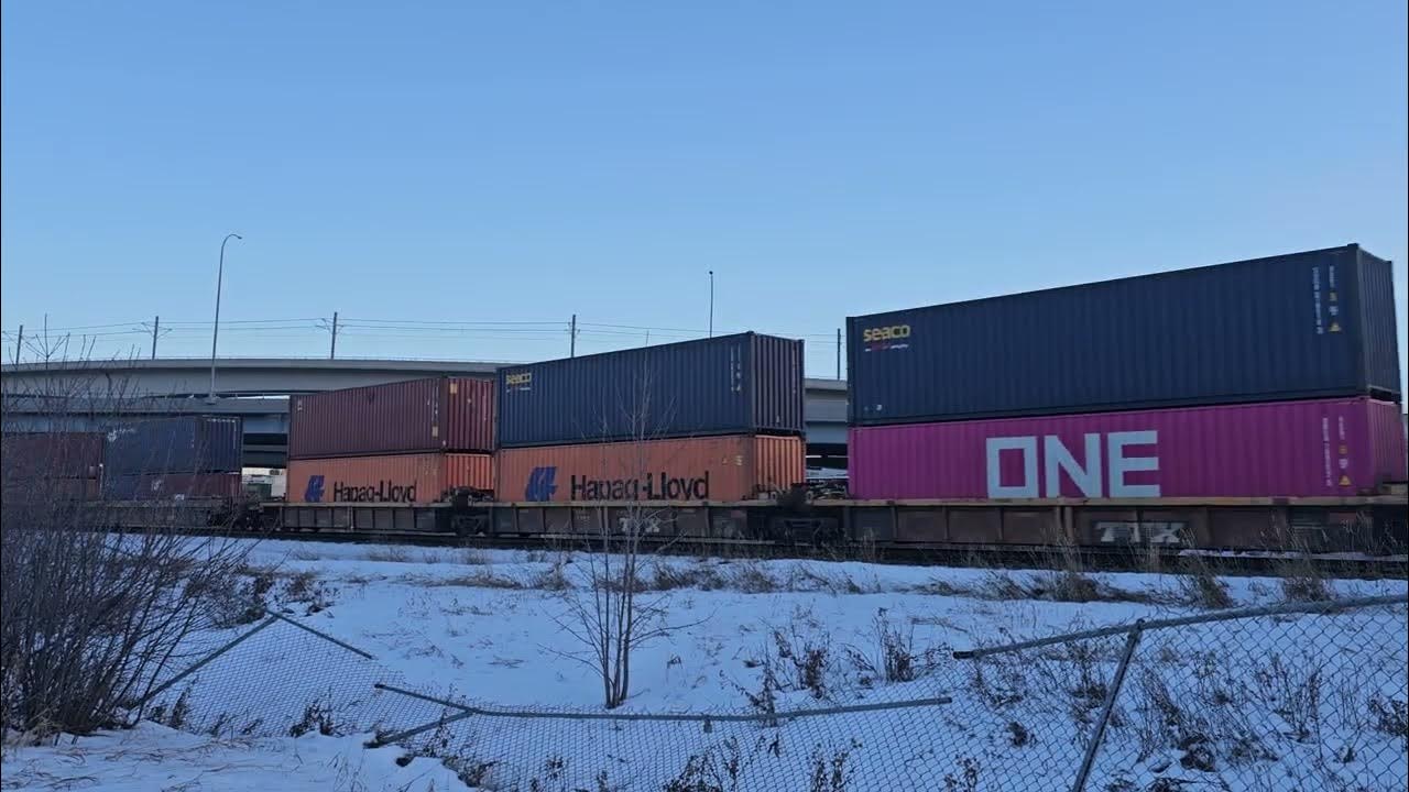 Late Afternoon CPKC Intermodal - Calgary, AB - Railfanning December 13/2024 - YouTube