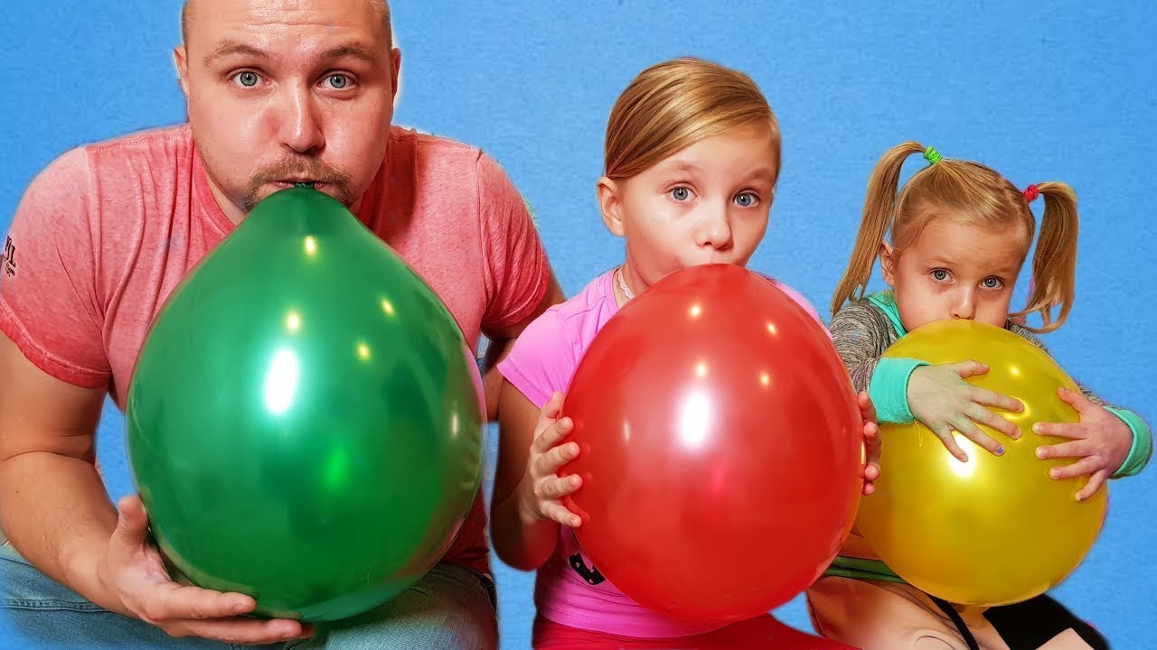 Learn colors with Balloons ! Kids and daddy have fun playtime with ...