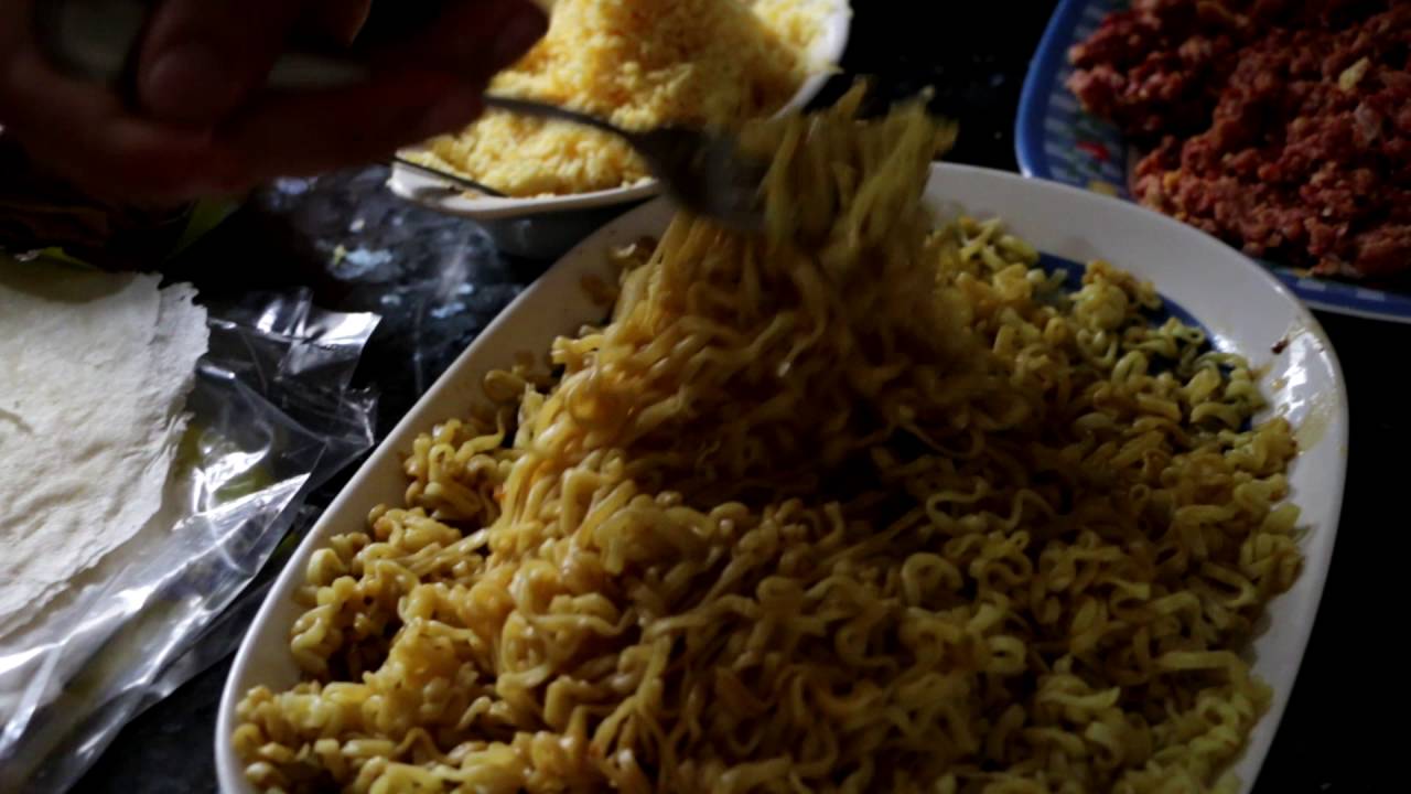3 Fat Guys Cookin' - S01E05 Breakfast Budget Burrito - YouTube