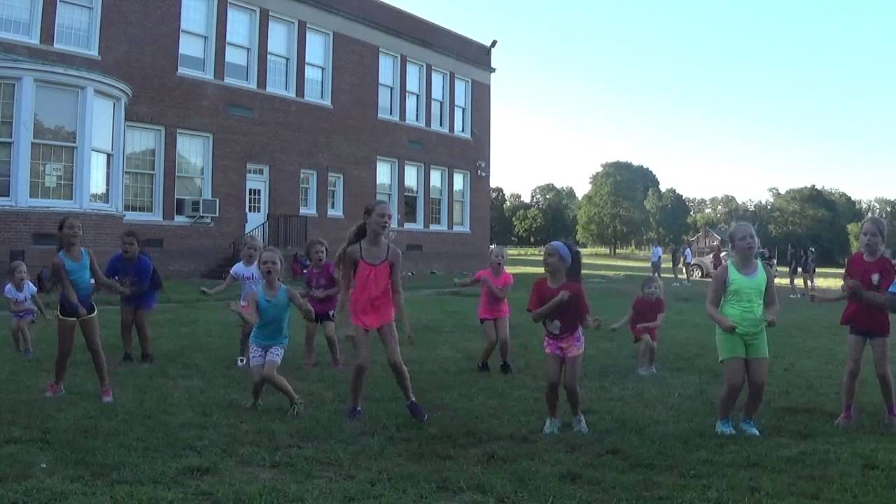 Who Rocks the House Cheer Wappingers Indians 2016 - YouTube