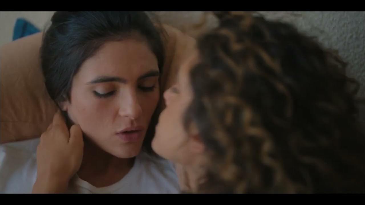 The L Word: Generation Q: Season 3 / Kissing Scene — Dani and Gigi (Arienne Mandi and Sepideh ...