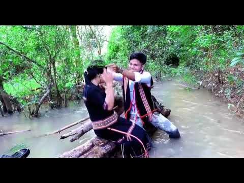 បទ:(ខែរងាកំលោះក្រមុំនាំគ្នាអាំងភ្លើង)សម្តែងដោយក្រុម: យុវជនសេសាន(ភិលើ)ជួយគាំទ្រផង💝🙏🙏 - YouTube