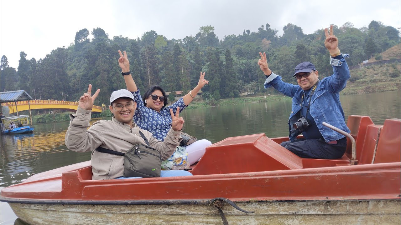 FUN IN MIRIK LAKE, WEST BENGAL, BOATING OVER SUMENDU LAKE, - YouTube