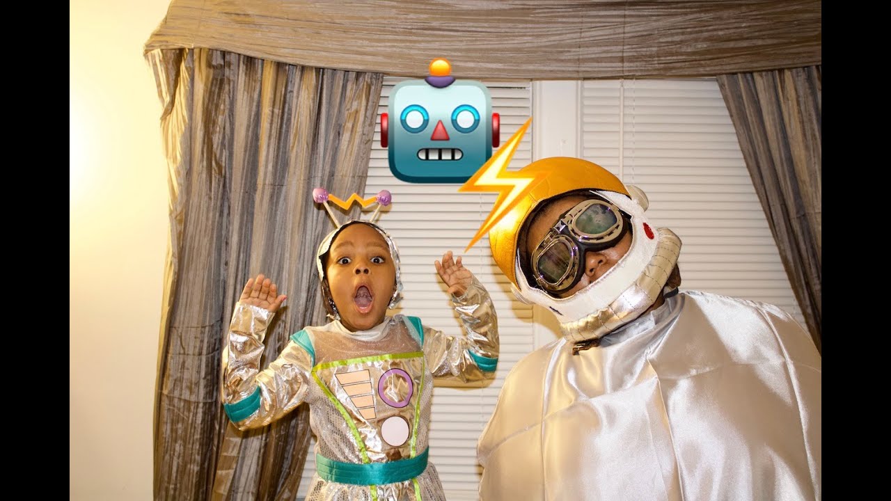 REAL LIFE ROBOTS/ NOEL AND HER MOM TRANSFORM INTO ROBOTS / FUNNY VIDEO ...