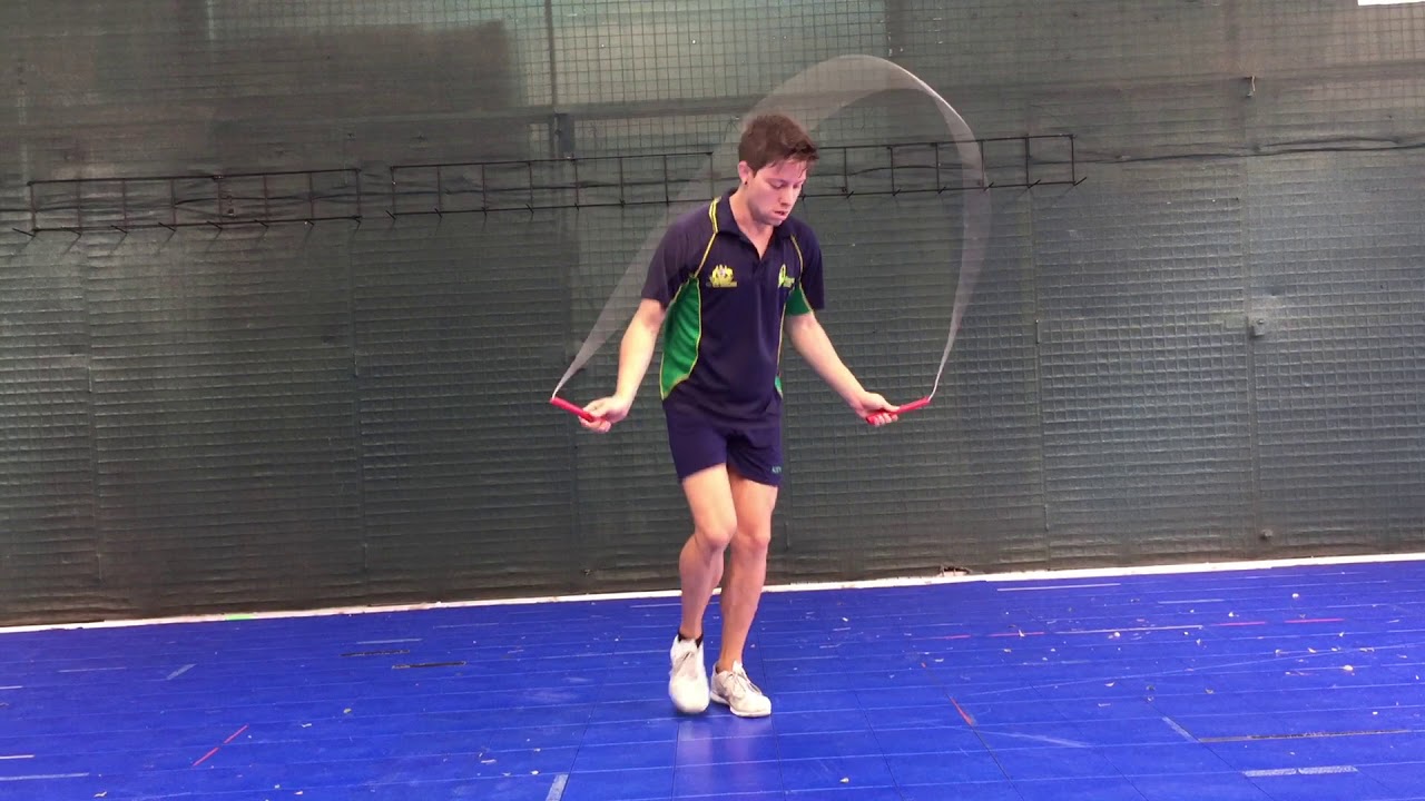 1 Handed to 1 Handed Pushup - YouTube