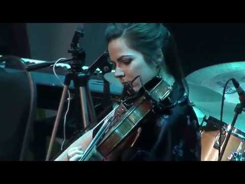 Jessie May Smart - improvisation with Steeleye Span 2014/2015 - YouTube