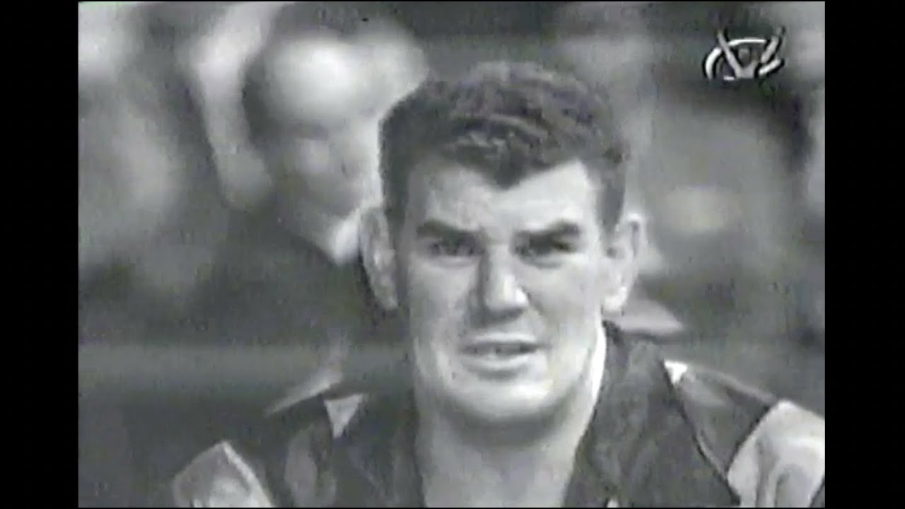 Kark Engstrom vs Golden Moose Cholak - YouTube