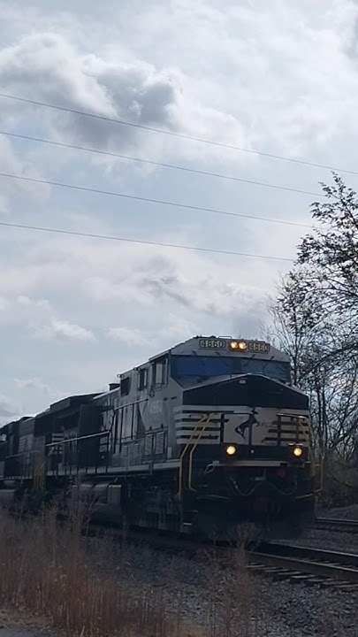 sd70acc trailing 2nd on a mixed freight - YouTube