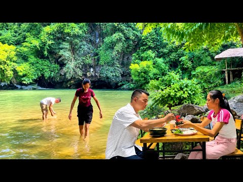     We Found a Huge Natural Spring at the Foot of a Rocky Mountain! | Ly tieu yen offline