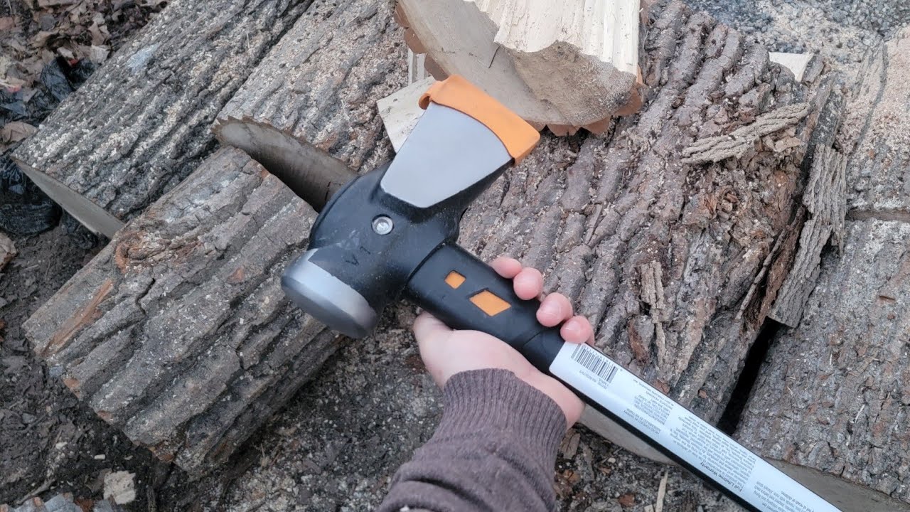 Fiskars Isocore 8LB Maul Demo [Processing Firewood By Hand] - YouTube