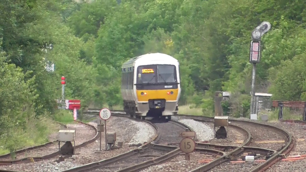 Chiltern Railways Class 1650026 and Class 168109-168329 passing West ...