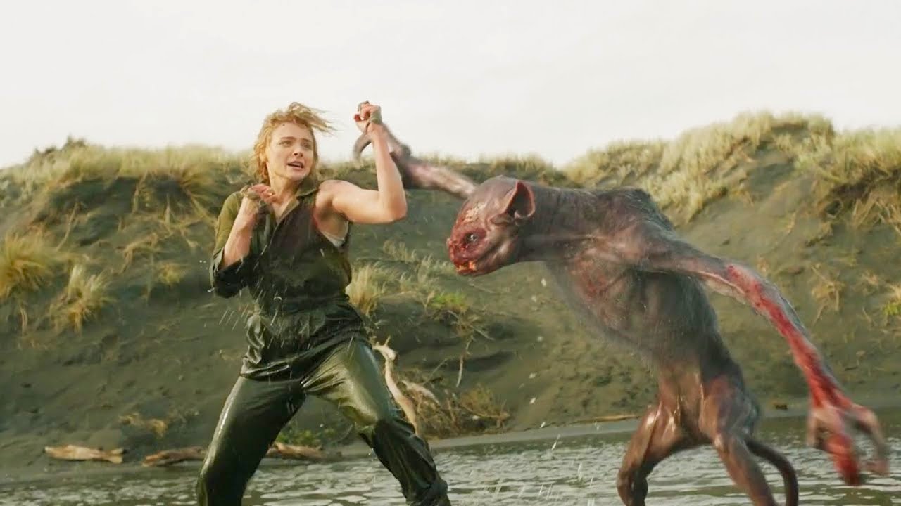 Female Soldier Has To Fight Against a Monster To Protect Her Fellows ...