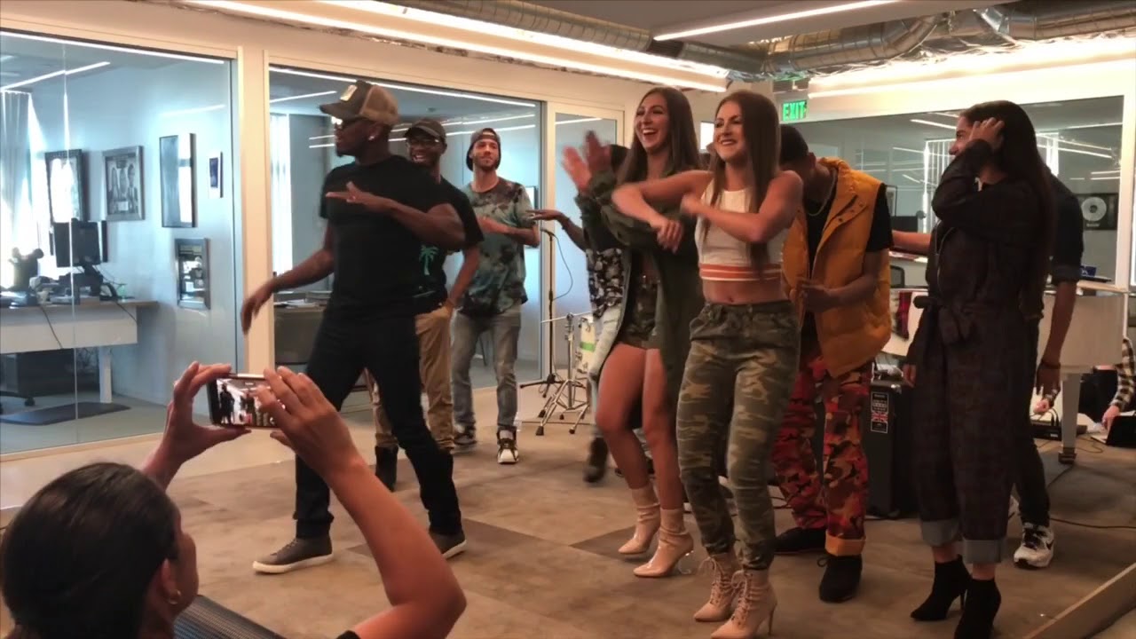 Dance with NE-YO - YouTube