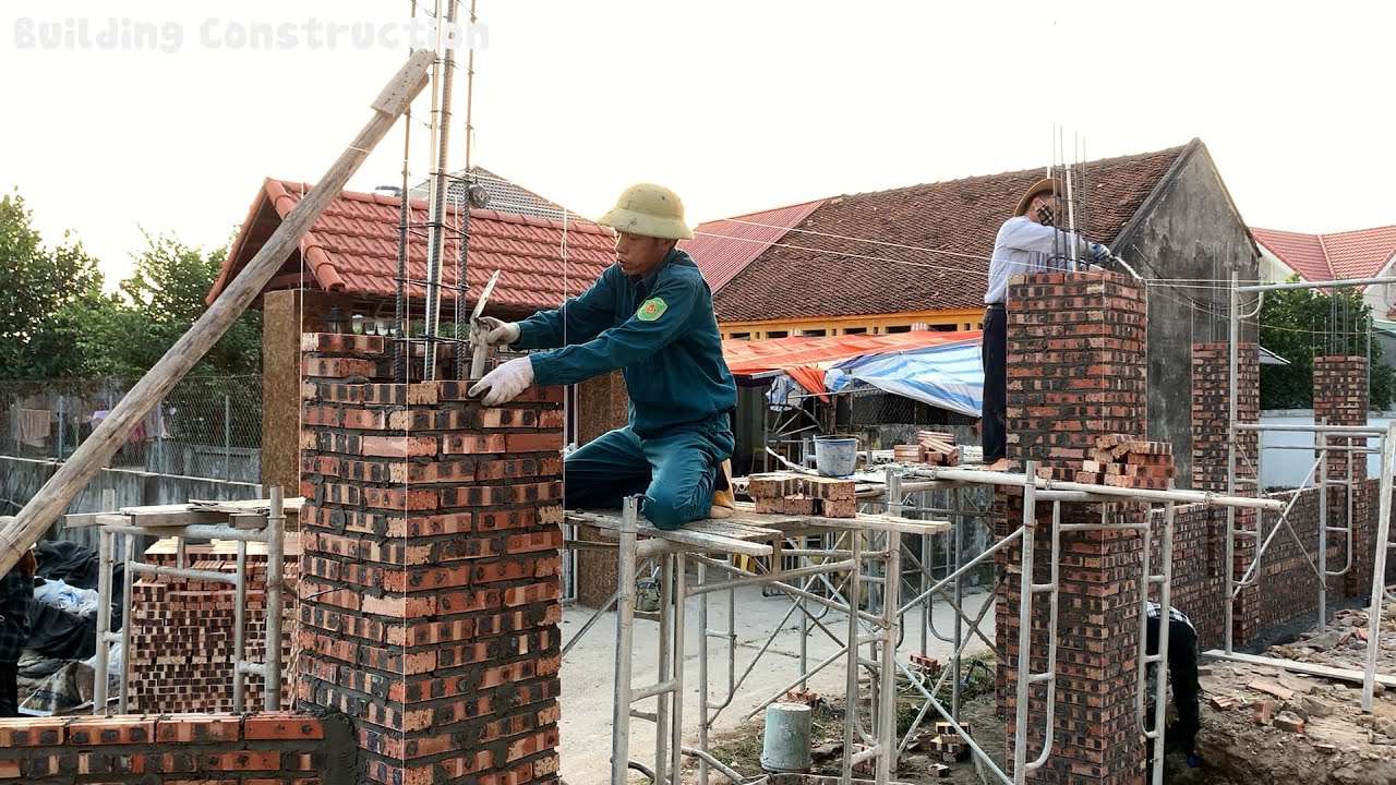 Construction Techniques Of Concrete Gate Pillars Made Of Bricks And ...