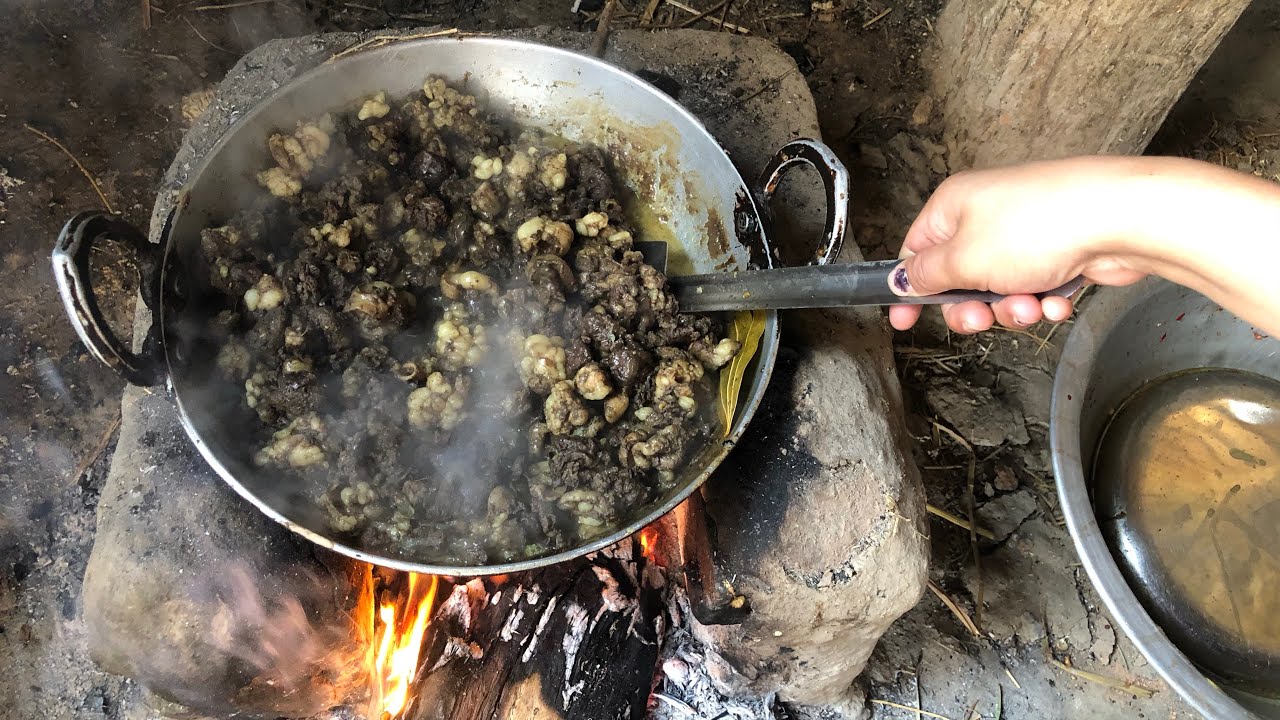 खसी को रक्ती घाग्री बनाउने तरिका ||Mutton Blood Fry || Nepali ...