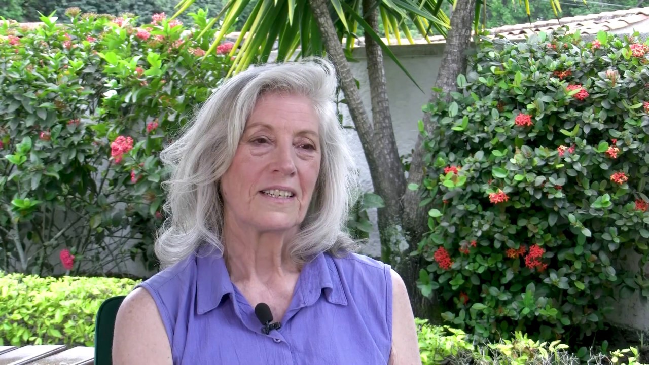 DRA. ANGELA MILES : FILOSOFA DEL FEMINISMO - YouTube