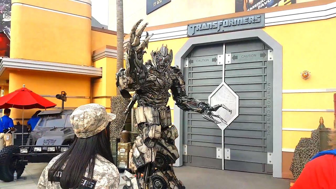 Megatron gathering disciples Universal Studios Hollywood - Transformers, Jurassic World - YouTube