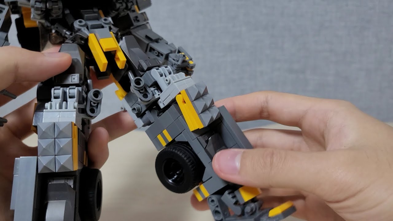 lego transformer battletrap knee change - YouTube