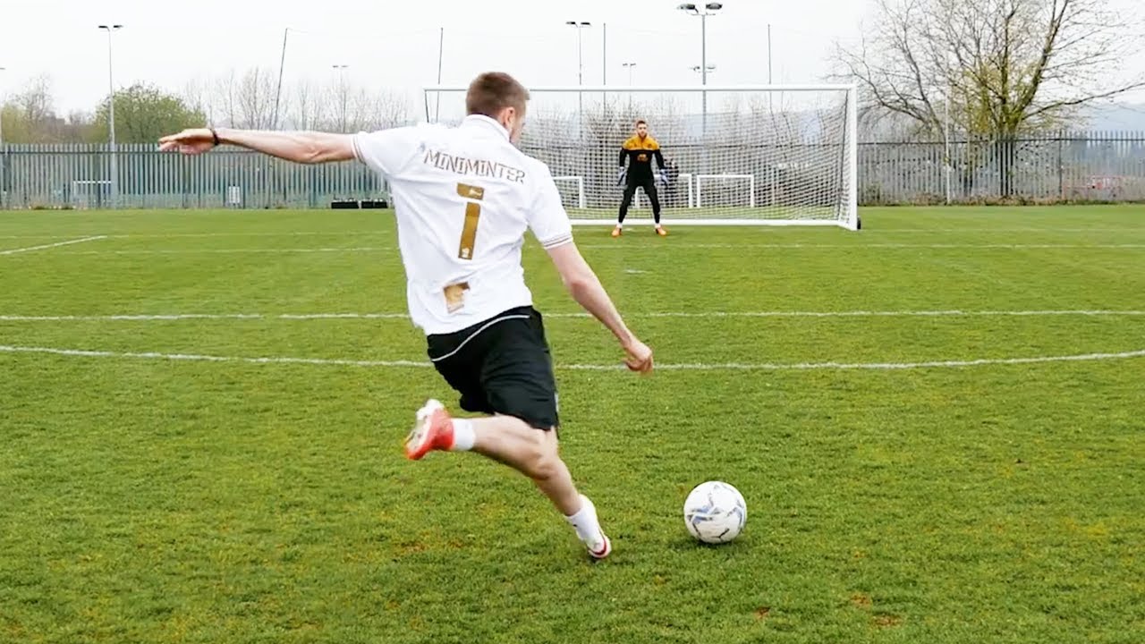 This Miniminter Free Kick is Literally PERFECT - YouTube