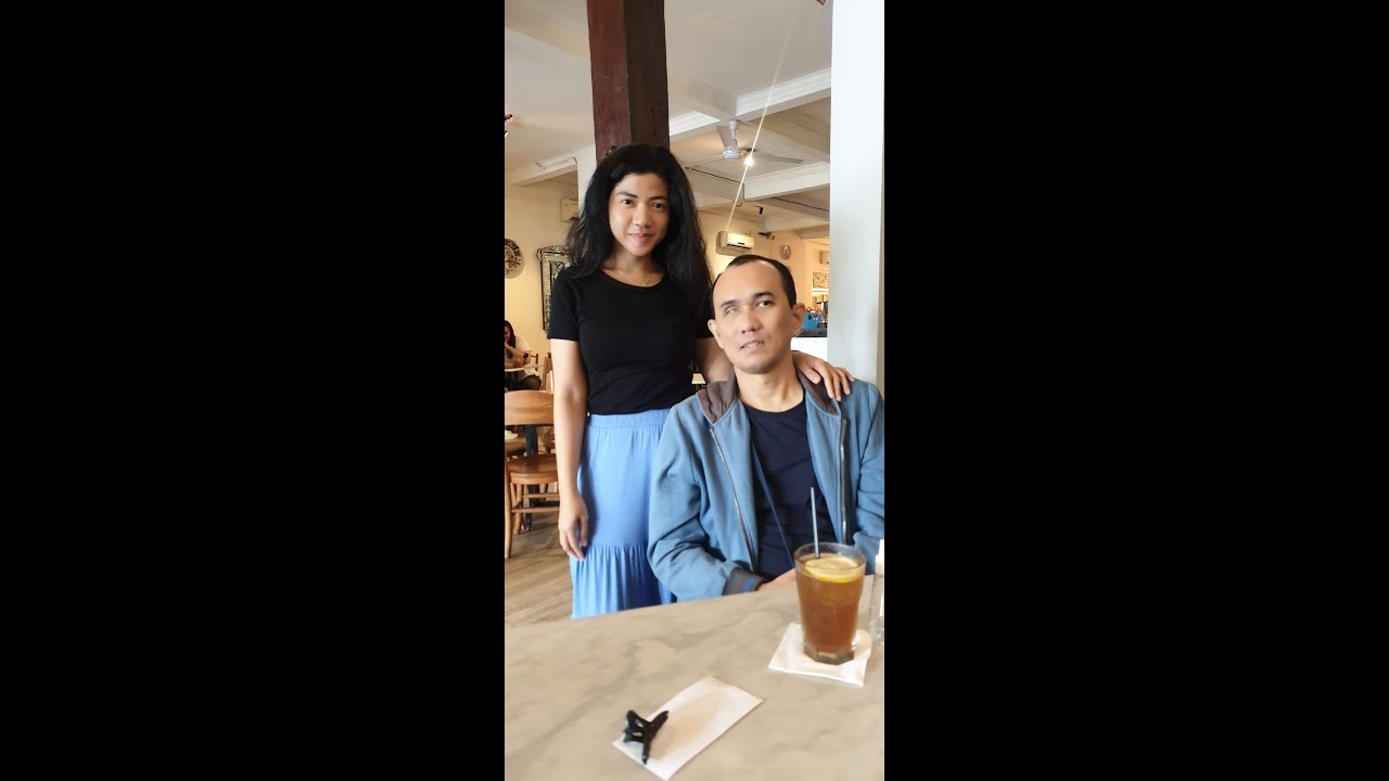 Rudolf Tobing : Kembalilah Tersenyum (Official Music Video) - YouTube